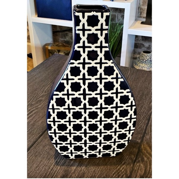 Bombay | Accents | Bombay Blue And White Geo Ceramic Vase Great ...